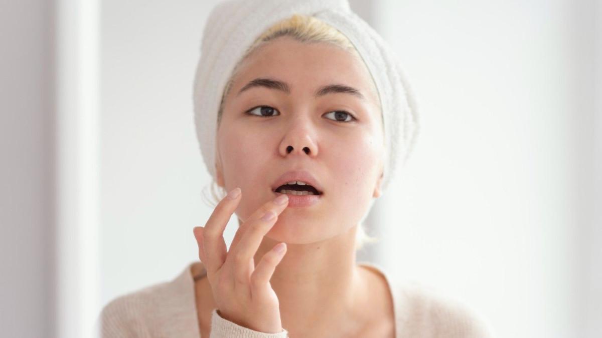 5 Lip Scrub Pilihan untuk Membantu Bibir Tampak Lebih Halus dan Lembap ...