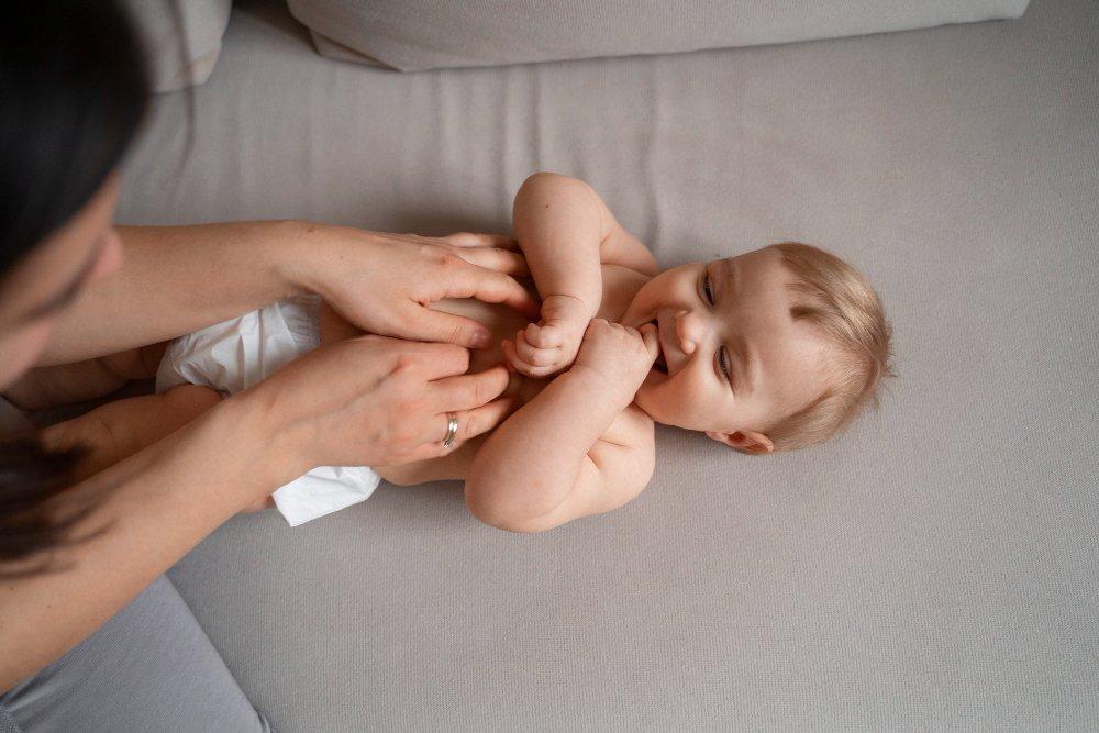 5 Pilihan Minyak Kayu Putih Bayi untuk Memberikan Kehangatan Sepanjang ...